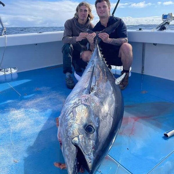 Teen fisherman reels in record-breaking 30-year-old tuna in Victorian ...