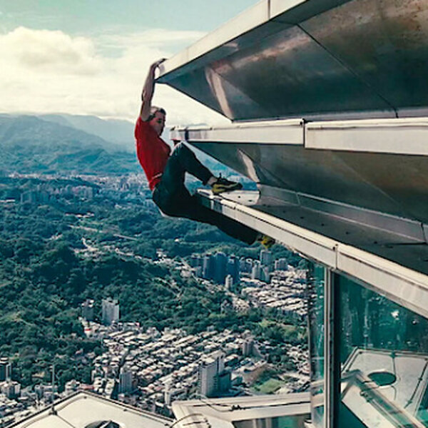 The Morning Rush - Climber Alex Honnold makes history as he completes a ...