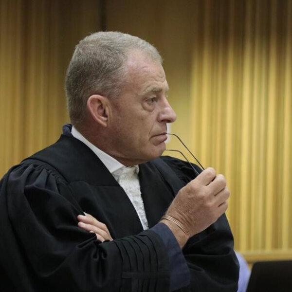 Fictional characters - Who is the best fictional Lawyer? We chat Chat ...