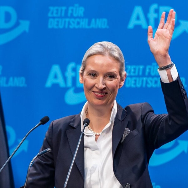 Quem é Alice Weidel, a líder da extrema-direita alemã? - A História do ...