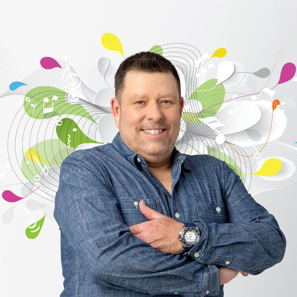 7 avril 2023 - Marc-André Labrosse accroche son micro - boom 104.1 ...