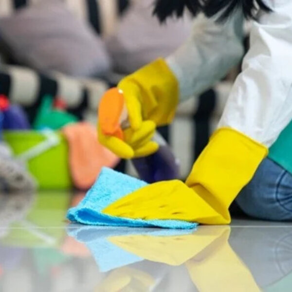 Pligte en regte van huishoudelike werkgewers - Driesestig - Omny.fm