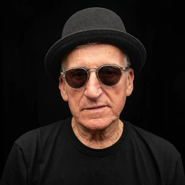 António Garcez, histórico do rock português. Das loucuras dos Roxigénio ...