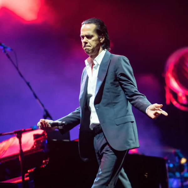 Música: Nick Cave, ato de fé e catarse em palco, e o álbum novo de ...
