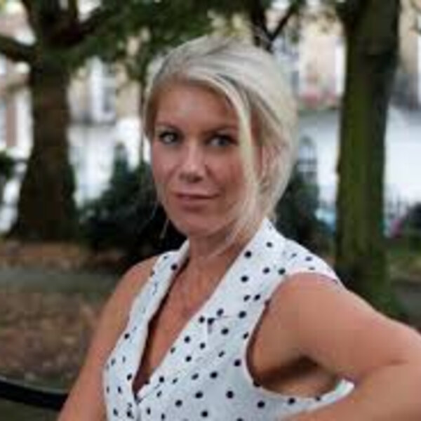 Jenny Pearson, Author of 'The Super Miraculous Journey of Freddie Yates ...