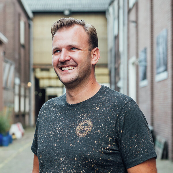 Edo, de grote vriendelijke reus. Petra en Peter herinnering hun zoon ...