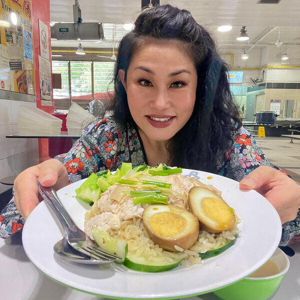 TASTY HAINANESE CHICKEN RICE AT A GREAT PRICE! - Makan Kakis with ...