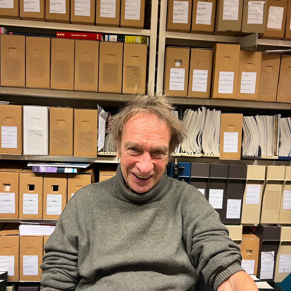 #140: Alex Roeka, zanger - Met Groenteman in de kast - Omny.fm