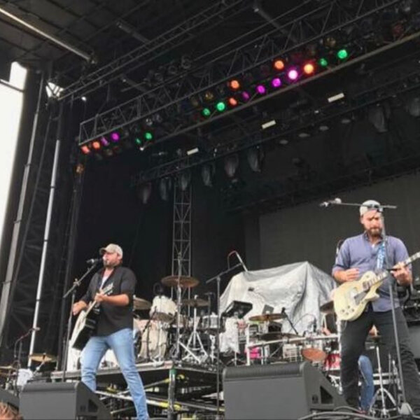 Northeast Iowa singer takes agriculture's story on tour - MID-WEST FARM ...