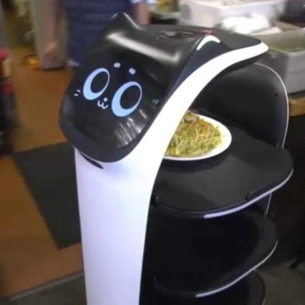 A New Sushi Spot In Dartmouth Has ROBOT SERVERS 🤖 - Halifax's MOVE 100. ...