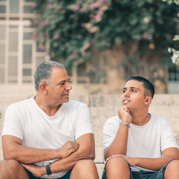 Hoeveel behoort ouers van hulle kinders te weet? - Op en Wakker - Omny.fm