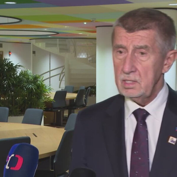 Fiala: Půjčka Ukrajině? Spláchnutí peněz do zlatého záchodu. Chcete ...