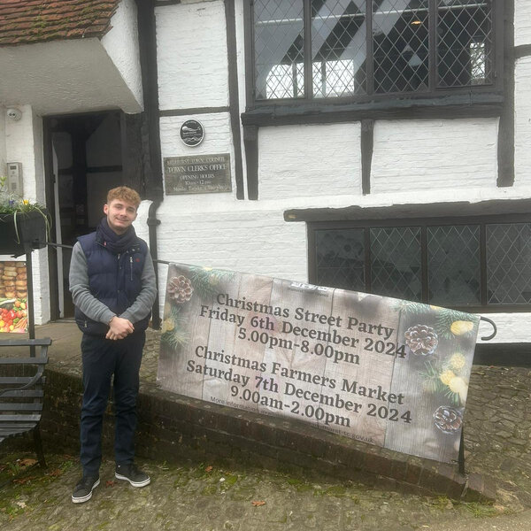 Midhurst councillor tells us about the town's "Christmas street party ...
