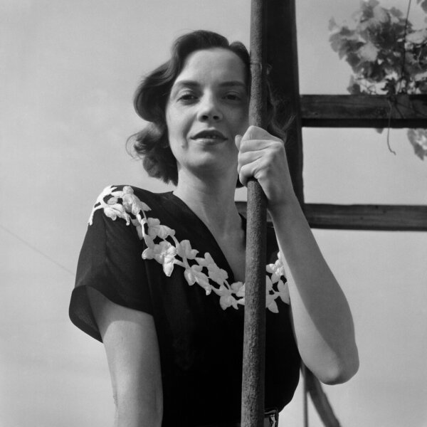 Sophia de Mello Breyner Andresen (1919-2004) - Retratos de Abril - Omny.fm