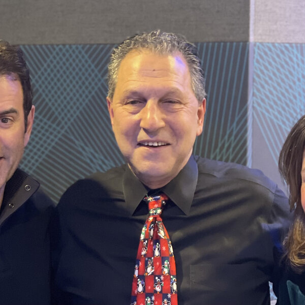 Food, art, and the Mayor of Niles George Alpogianis bring people ...