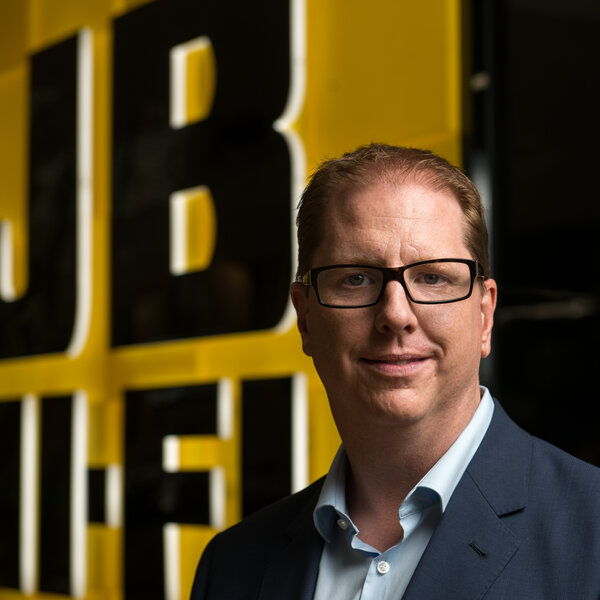 Richard Murray Group CEO JB Hi-Fi - Qantas - Omny.fm