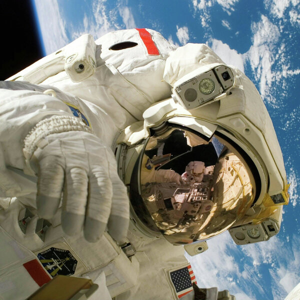 Just Wondering: What happens to your body in space? - The Andrew Carter ...