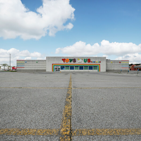 Toys R Us: Lawsuits, unpaid rent, and serious questions about its ...