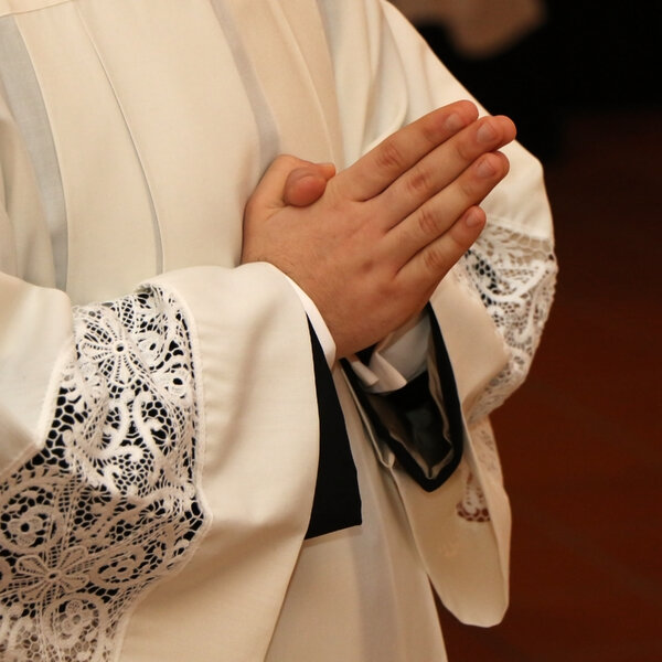 "America’s New Catholic Priests: Young, Confident, and Conservative ...