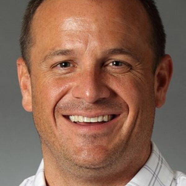 The V show with @PerrinJohnson @N_Valvy24 - @CoachJeffWalz ...