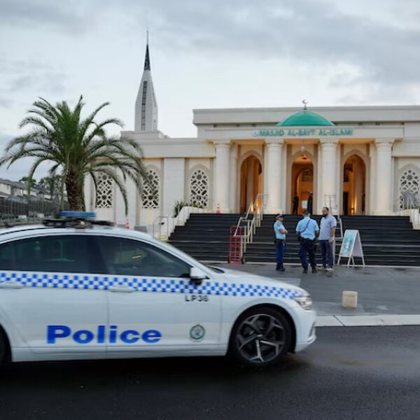 Teen arrested following alleged threats made to Sydney mosque - The New ...