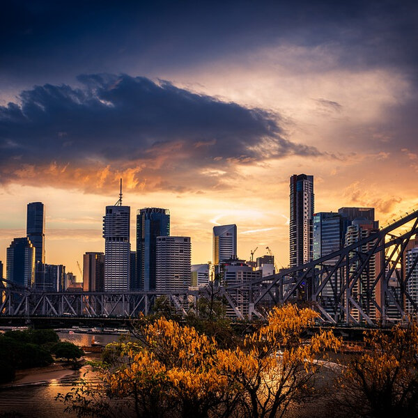 Neville Bonner Bridge touches down in Brisbane - The Queensland ...
