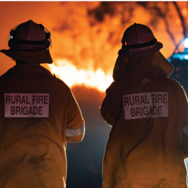 PREPARE TO LEAVE bushfire alert for Logan surburb - The Queensland ...