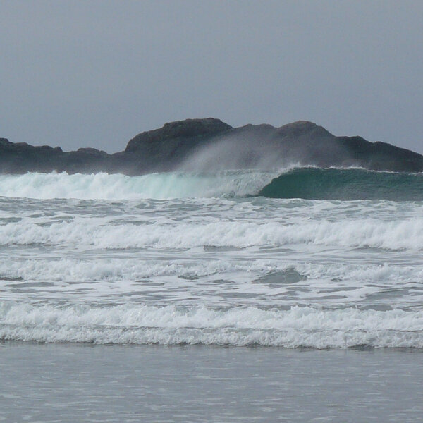Severe weather warning for dangerous surf in place for SEQ - The ...
