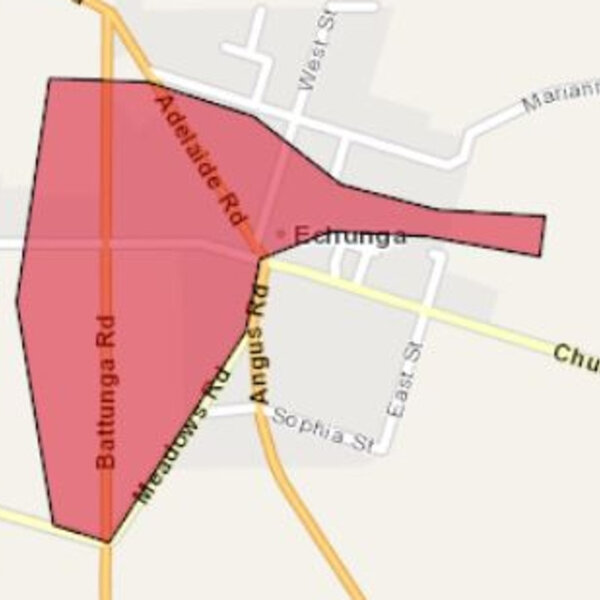 Echunga residents are evacuating as a nearby dam bursts - The South ...