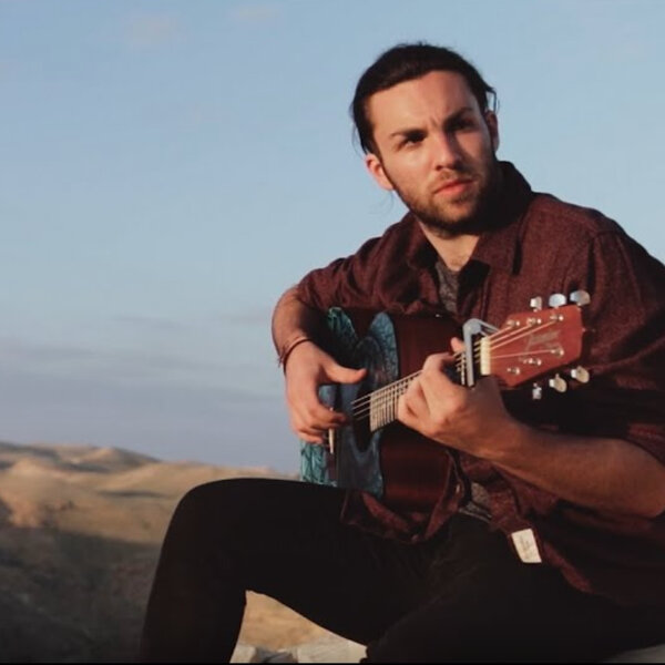 Israeli pop star songwriter brings his own message to latest single ...