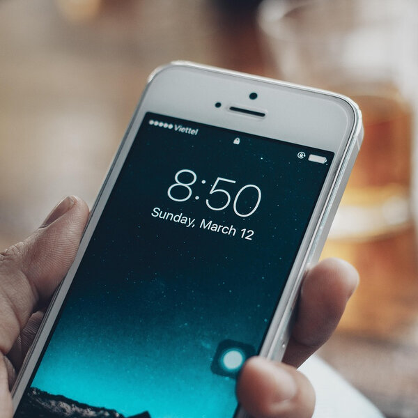 People Think Having THIS As Your Lock Screen Is Weird - Virgin Radio ...